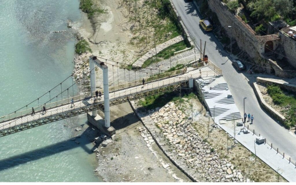 What are Suspension Bridges? - Civil Engineer DK